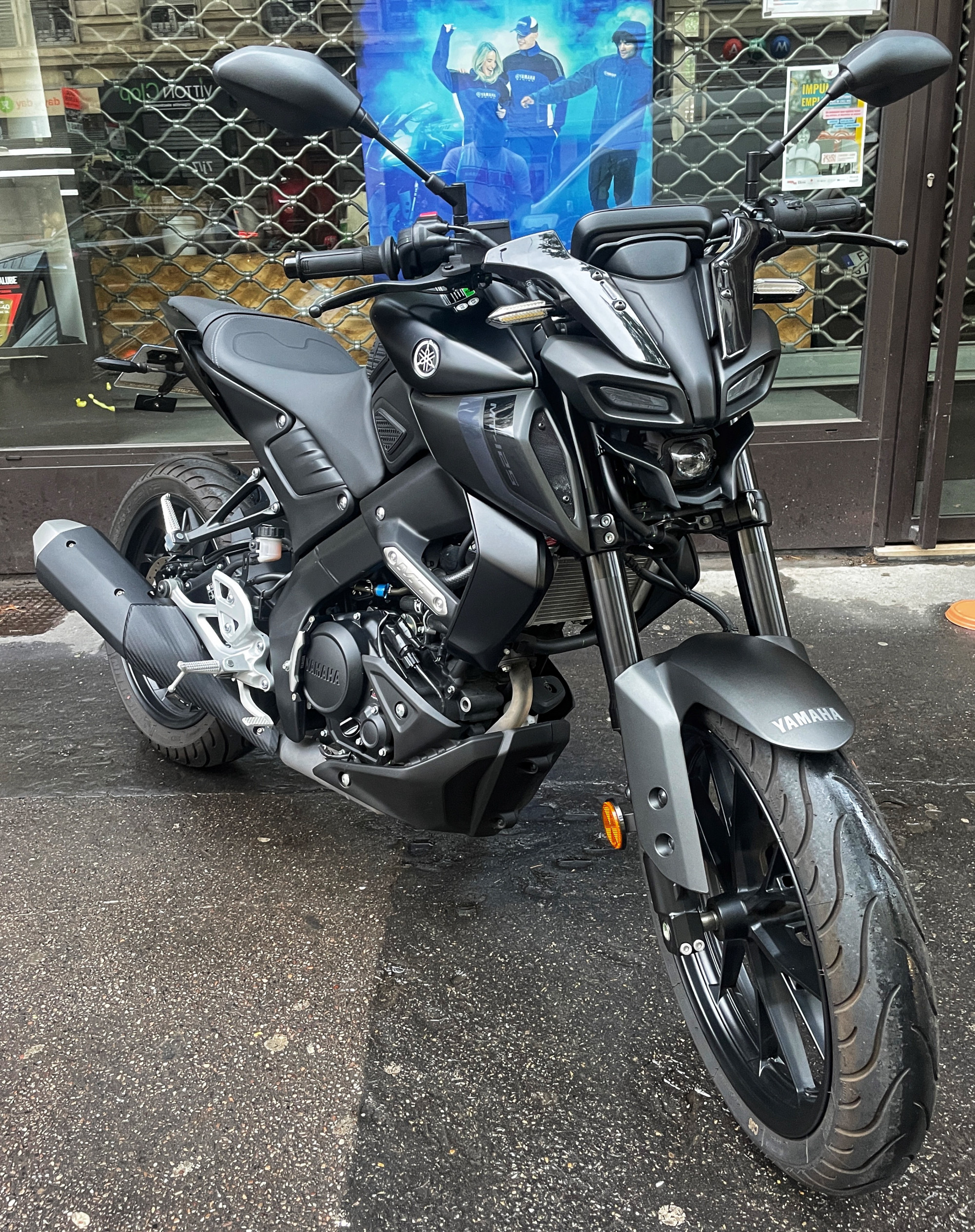 MT-125 ABS