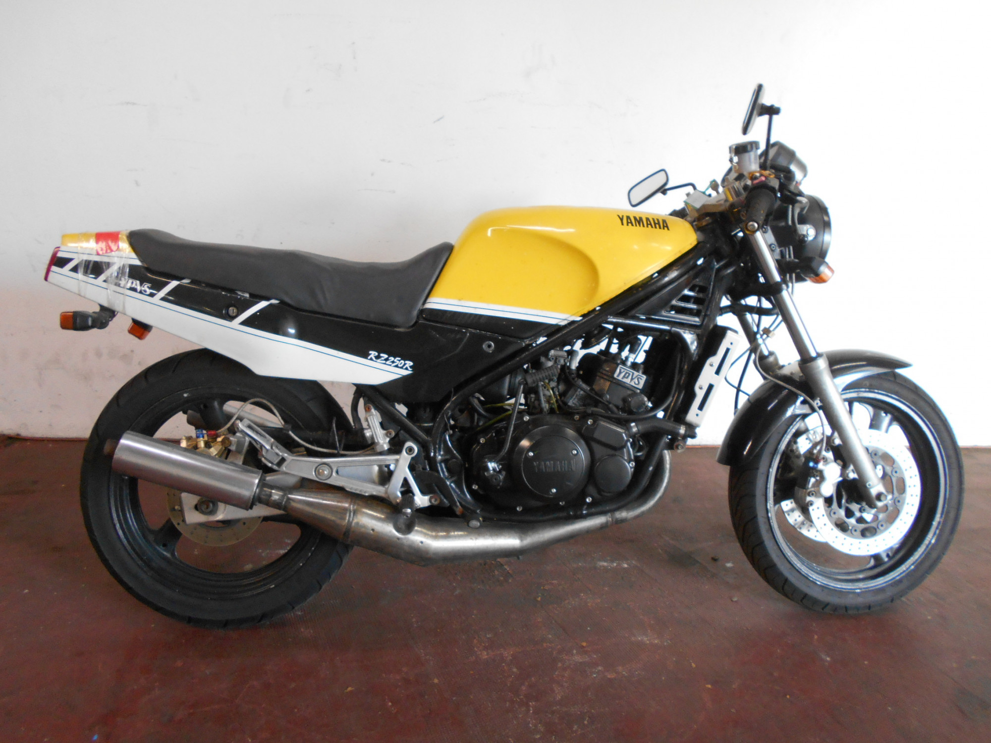 Annonce moto Yamaha RZ 250 R sportive de 1988 à PARAY VIEILLE POSTE n ...